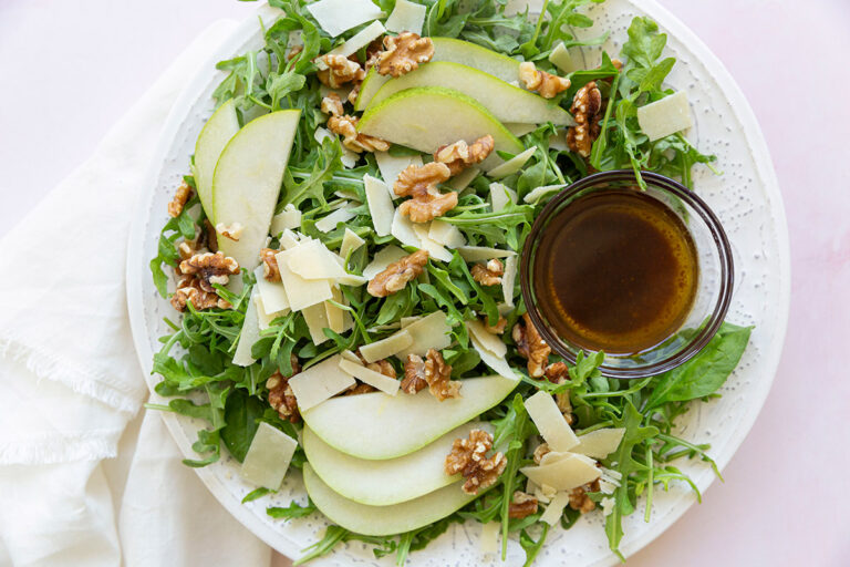 Rocket Salad with Pear and Parmesan - Easy Salads